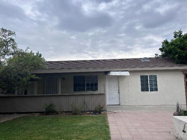 3 Br, 2 bath, Single Family 3749 N Charlotte Ave