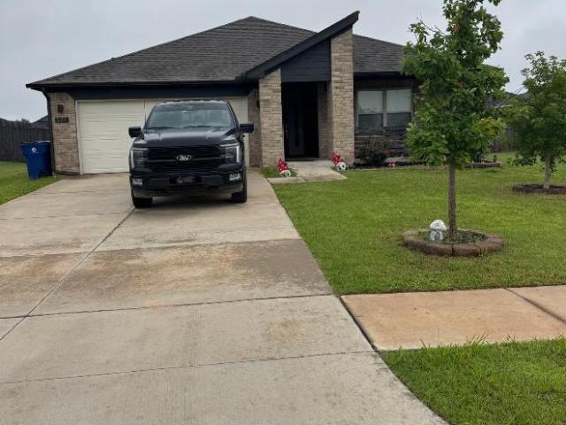 3 Br, 2 bath, Single Family 374 Emmy Jean Dr