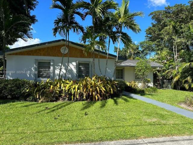 3 Br, 2 bath, Single Family 3755 Oak Ave