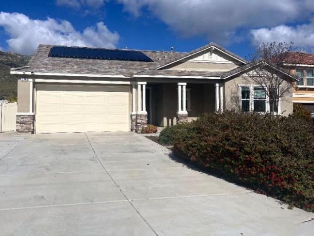 3 Br, 2 bath, Single Family 376 Valencia Ct