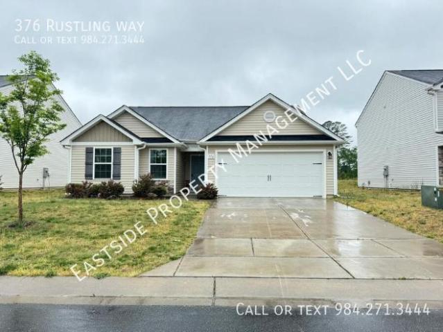 3 Br, 2 bath, Single Family 376 Rustling Way