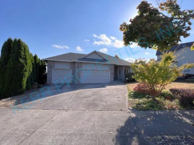 3 Br, 2 bath, Single Family 3794 NE Fairview Lake Way