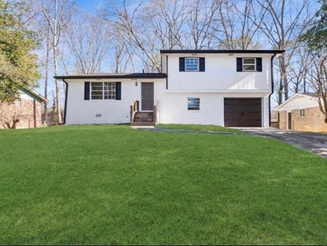 3 Br, 2 bath, Single Family 3800 Leisure Ln