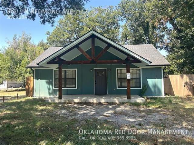 3 Br, 2 bath, Single Family 3803 N Redmond Ave