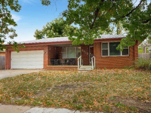 3 Br, 2 bath, Single Family 3810 E Skinner St