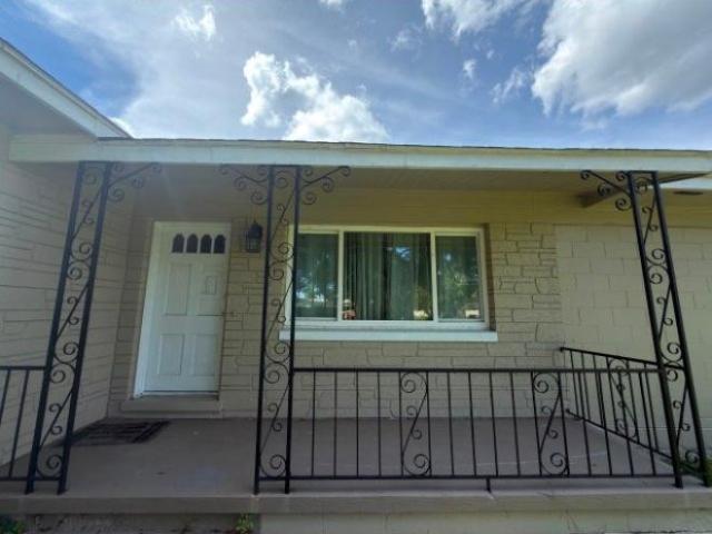 3 Br, 2 bath, Single Family 3813 Sxw 22nd St