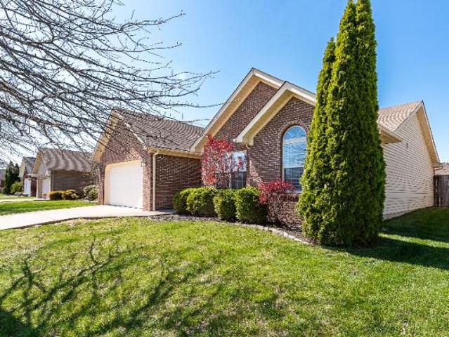 3 Br, 2 bath, Single Family 3813 Ridgetop Circle