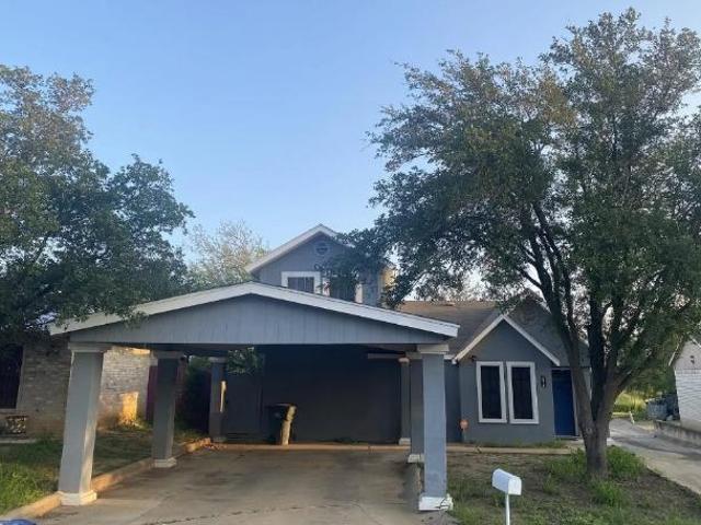 3 Br, 2 bath, Single Family 3818 N Lost Creek Loop