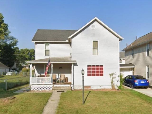 3 Br, 2 bath, Single Family 381 Woods Ave