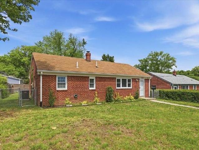 3 Br, 2 bath, Single Family 3823 Duke St