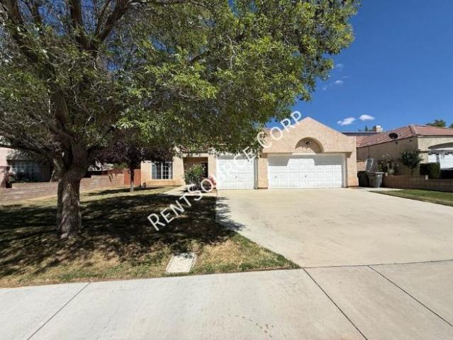 3 Br, 2 bath, Single Family 38758 Almador Ct