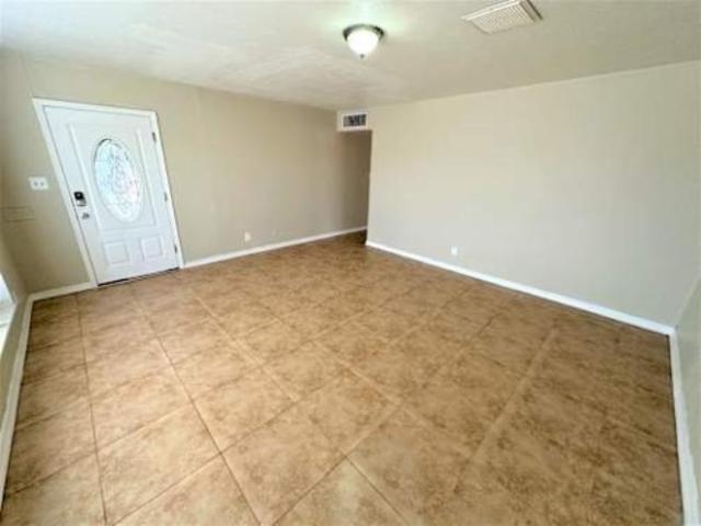 3 Br, 2 bath, Single Family 3890 W Ocotillo