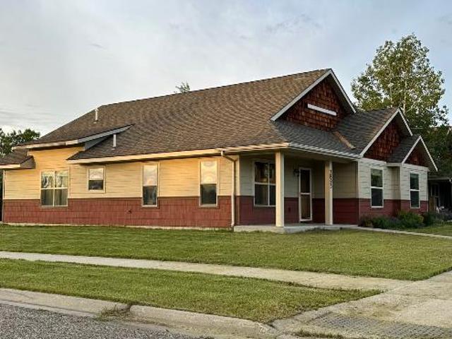 3 Br, 2 bath, Single Family 3895 Potosi St