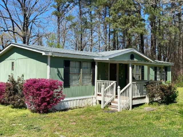 3 Br, 2 bath, Single Family 38 Alex St