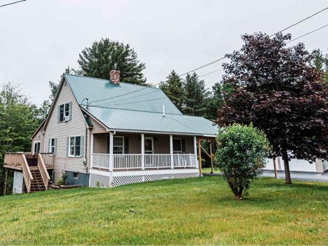 3 Br, 2 bath, Single Family 38 Heron Cove Ln