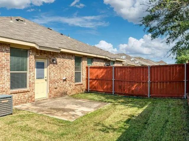3 Br, 2 bath, Single Family 393 Orbit Dr