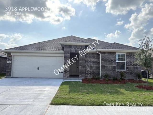 3 Br, 2 bath, Single Family 3918 Applewood Trl