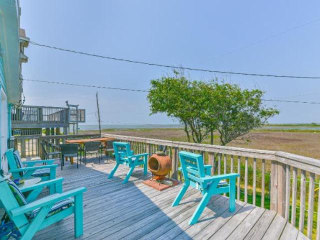 3 Br, 2 bath, Single Family 3919 San Jacinto Drive