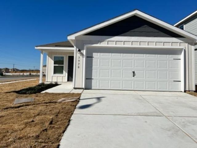 3 Br, 2 bath, Single Family 3970 Trail De Paris