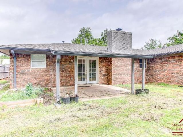 3 Br, 2 bath, Single Family 303 Sw 72nd St