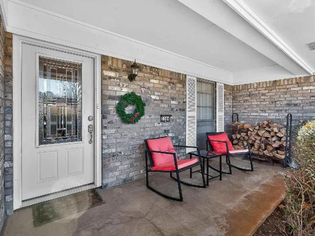 3 Br, 2 bath, Single Family 3004 Evangeline St