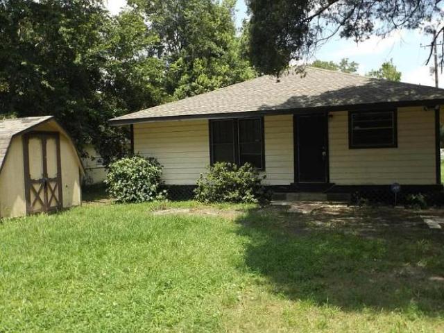 3 Br, 2 bath, Single Family 3004 West 16th Street