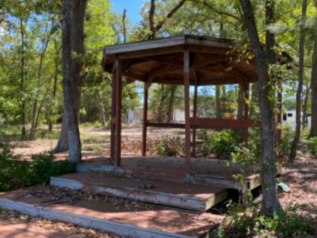 3 Br, 2 bath, Single Family 300 West Rabbit Cove Rd