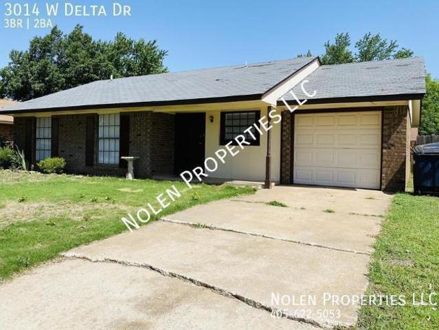 3 Br, 2 bath, Single Family 3014 W Delta Dr