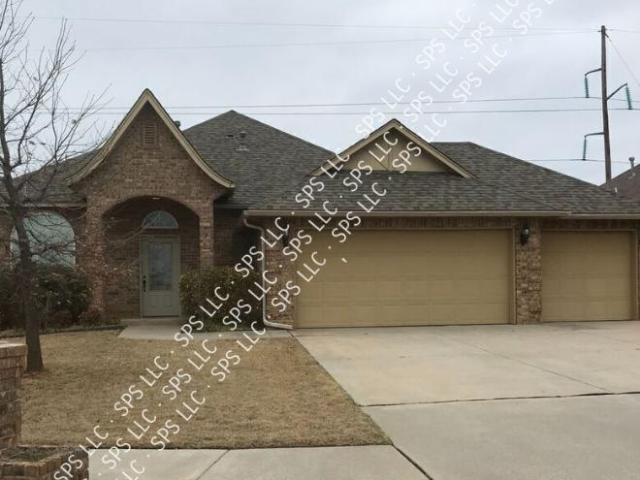 3 Br, 2 bath, Single Family 3017 Line Drive