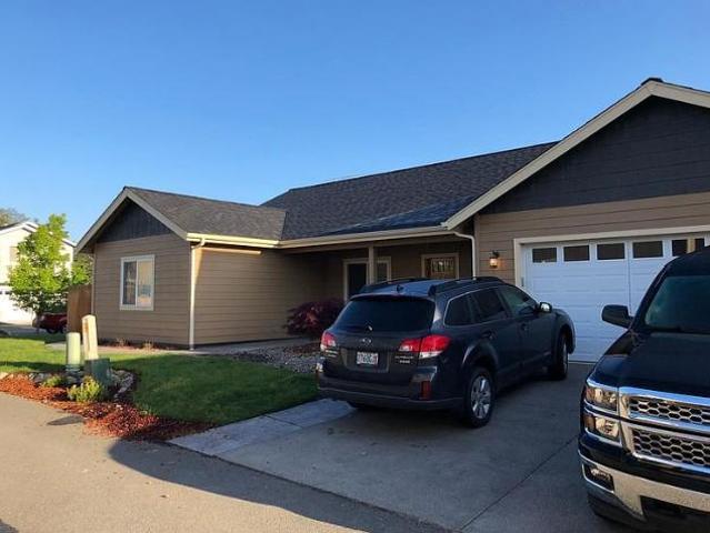 3 Br, 2 bath, Single Family 301 Bayou Pl