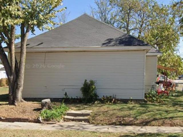 3 Br, 2 bath, Single Family 301 N Aydelotte Ave