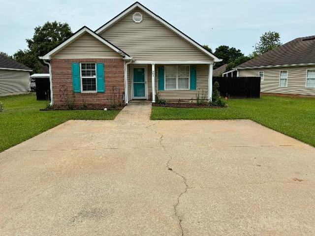 3 Br, 2 bath, Single Family 301 Strawbridge Ln