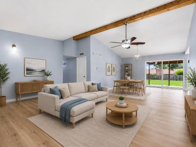 3 Br, 2 bath, Single Family 3021 Gunnison Trl