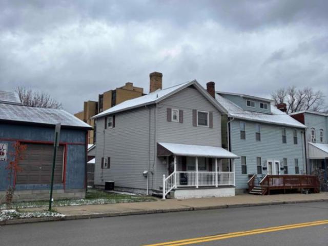 3 Br, 2 bath, Single Family 307 Market St