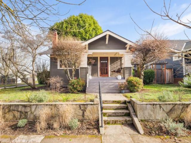 3 Br, 2 bath, Single Family 3044 NE 53rd Ave