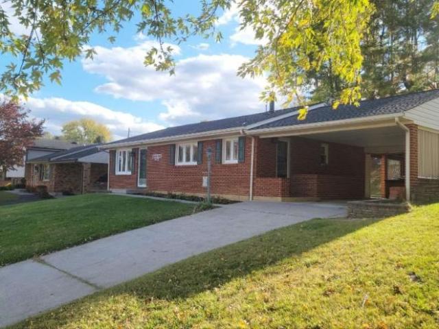 3 Br, 2 bath, Single Family 3049 Parham Dr