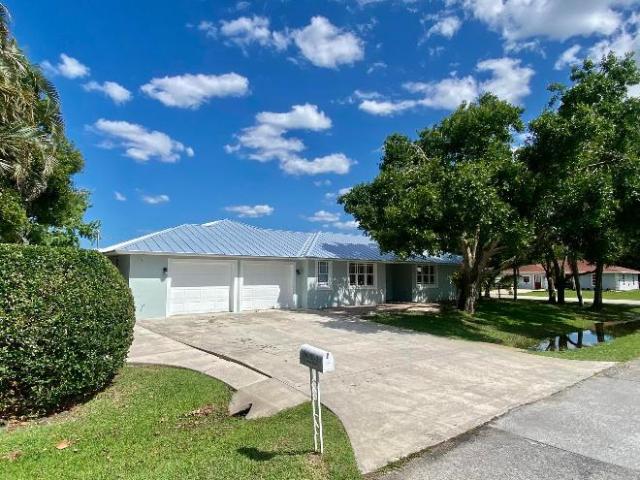 3 Br, 2 bath, Single Family 3051 SW Earl St
