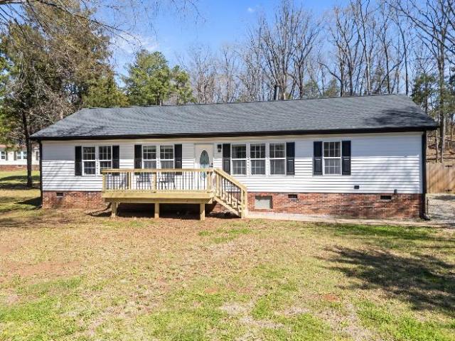 3 Br, 2 bath, Single Family 3057 Fountainview Ave