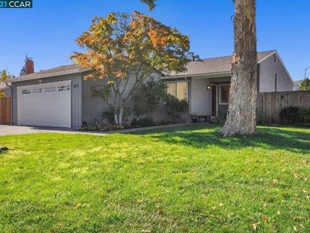 3 Br, 2 bath, Single Family 3075 Kittery Ave