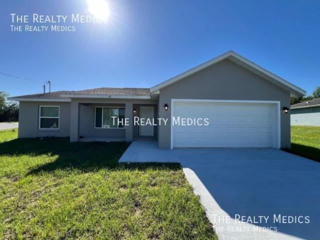 3 Br, 2 bath, Single Family 30 Pine Course Loop