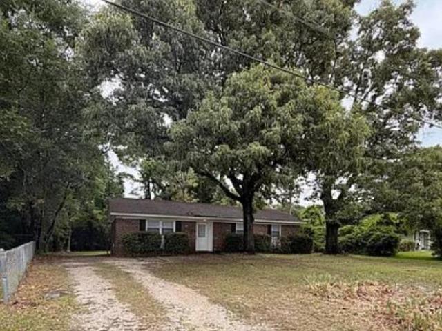 3 Br, 2 bath, Single Family 313 Kingston Rd