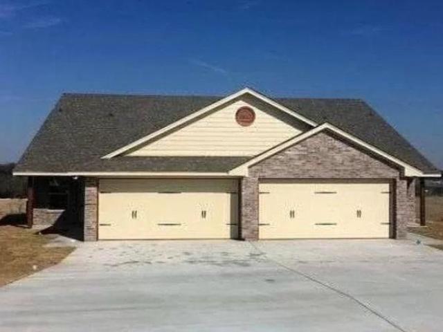 3 Br, 2 bath, Single Family 3108 Weave Court