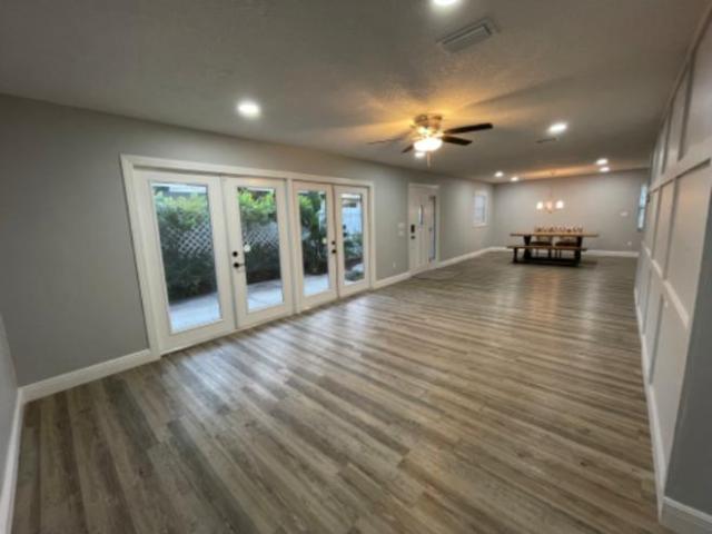 3 Br, 2 bath, Single Family 310 E Gladys St