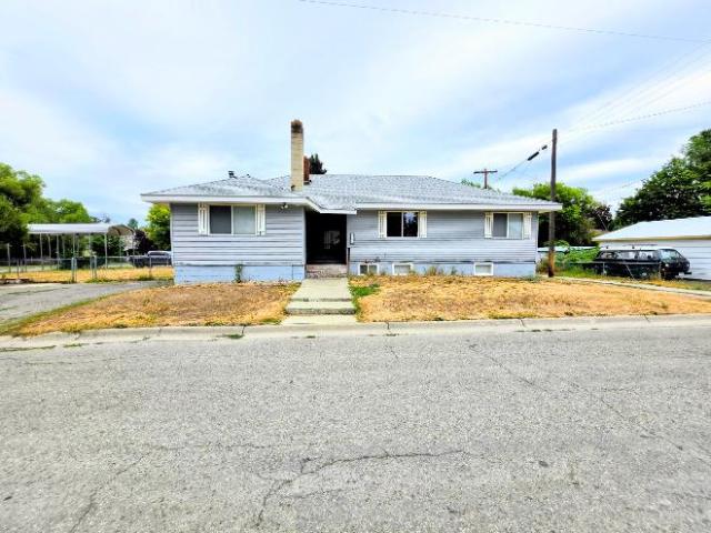 3 Br, 2 bath, Single Family 310 Flower Street