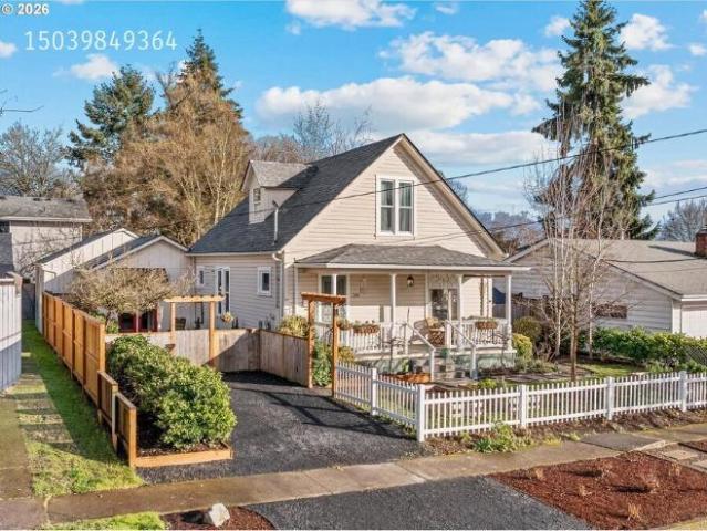 3 Br, 2 bath, Single Family 310 N School St