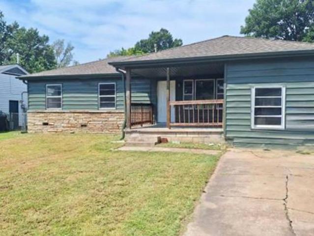 3 Br, 2 bath, Single Family 310 S 8th St
