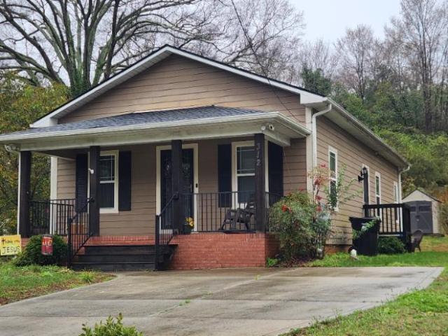 3 Br, 2 bath, Single Family 312 Broad Dr