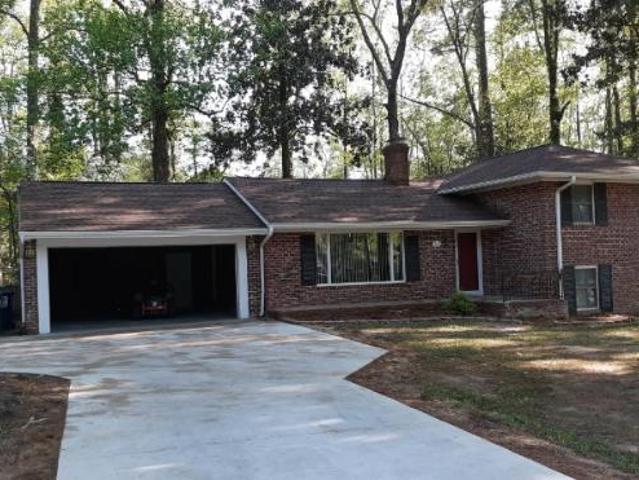 3 Br, 2 bath, Single Family 312 Harvey Circle