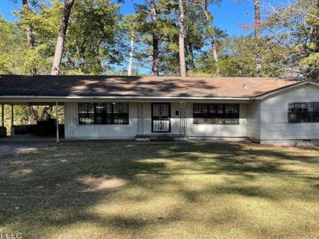 3 Br, 2 bath, Single Family 312 Pine Ridge Rd