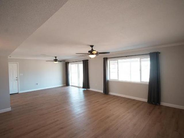 3 Br, 2 bath, Single Family 3140 W 8th St